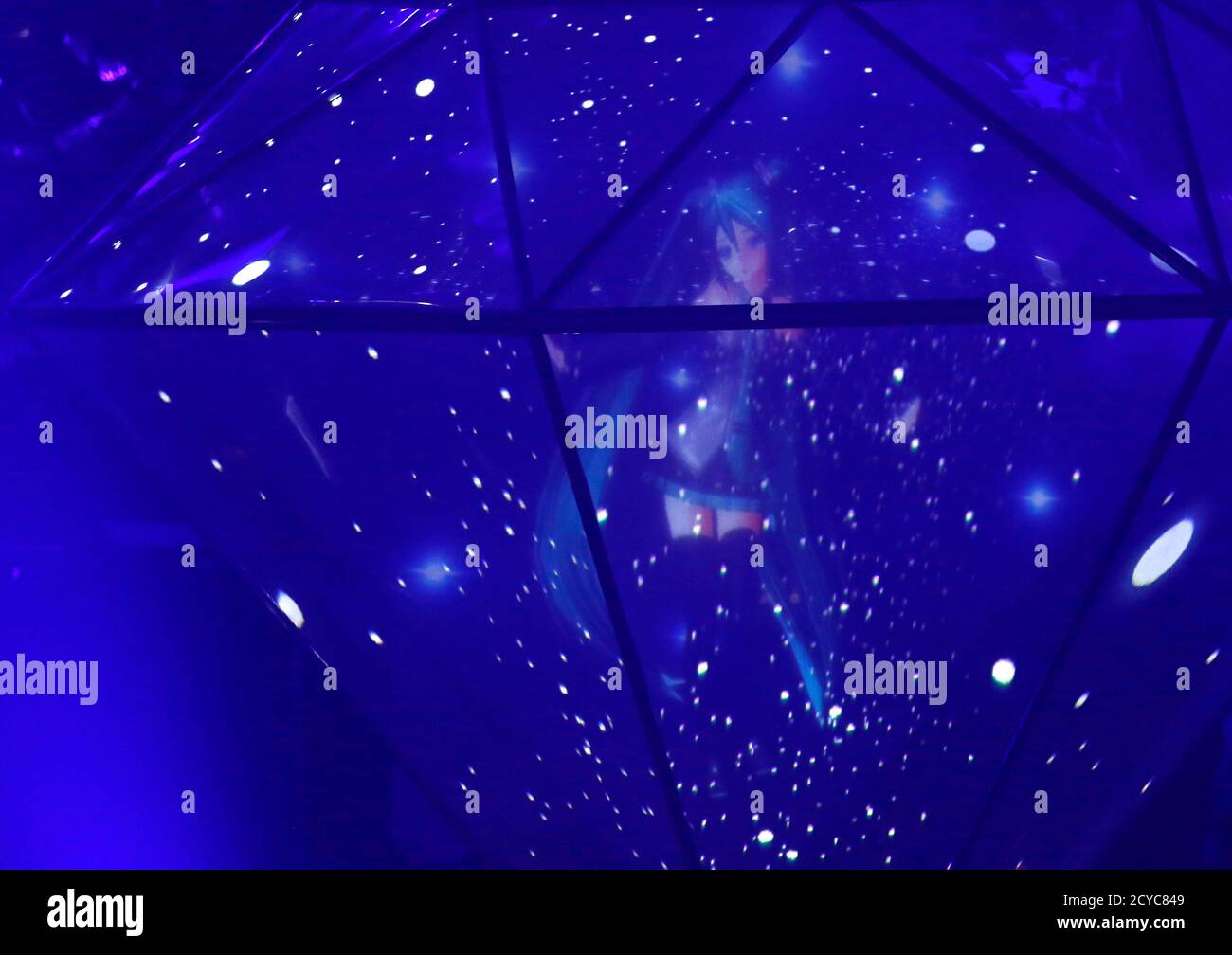 Hatsune miku performs hi-res stock photography and images - Alamy