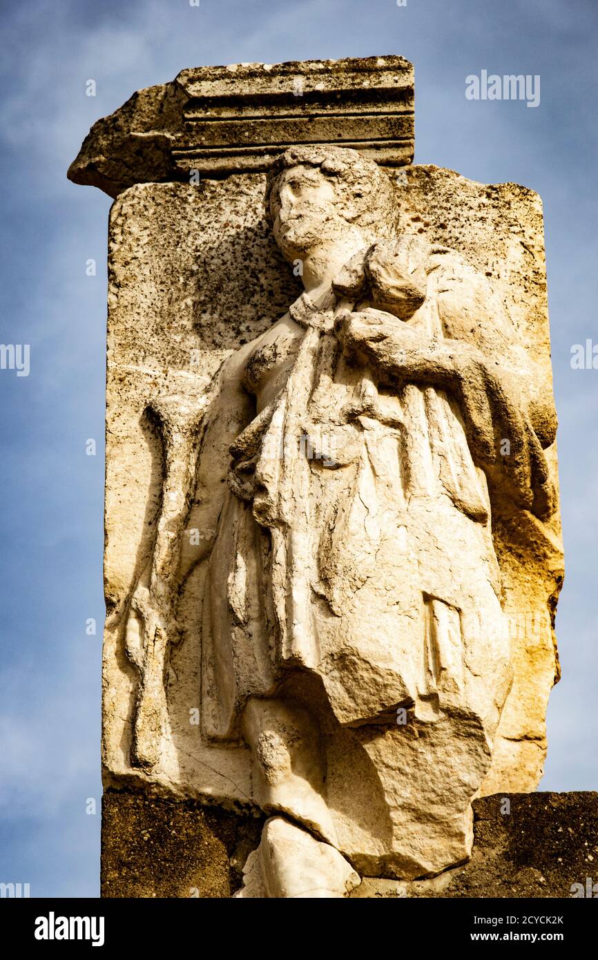 Statue ruin in ephesus hi-res stock photography and images - Alamy