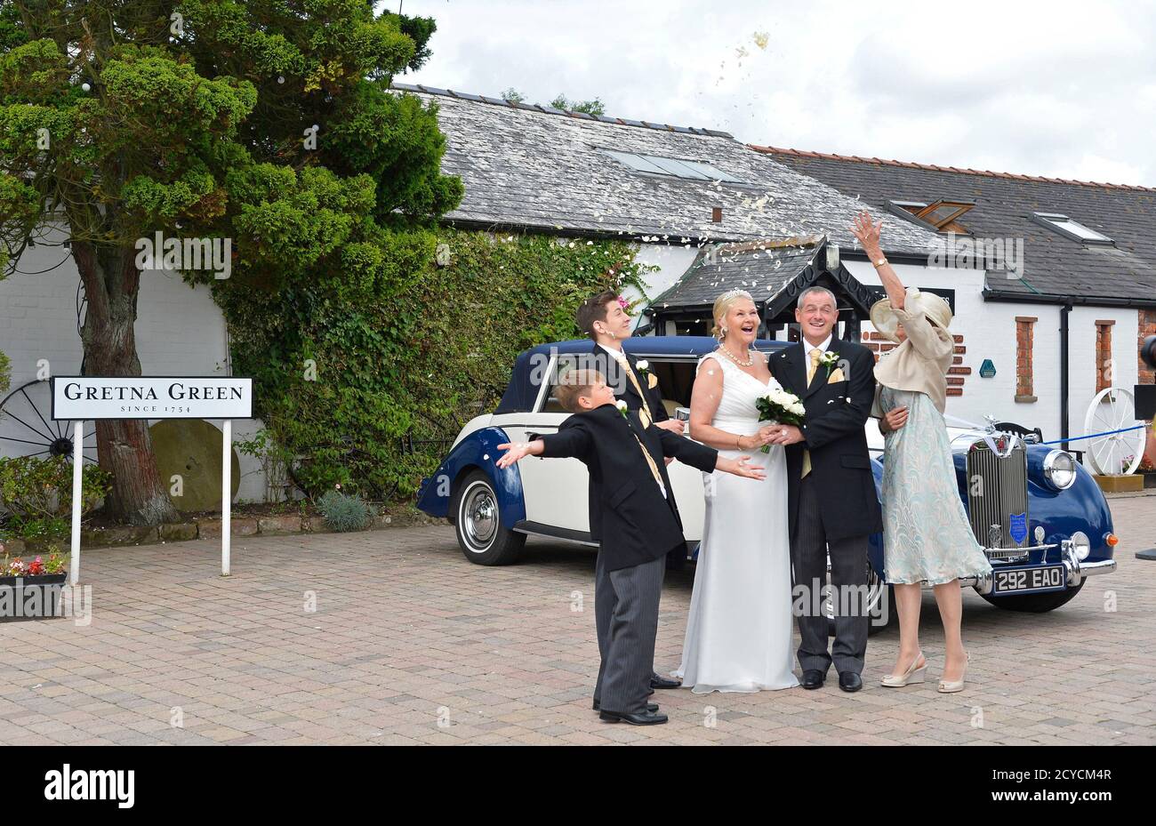 1700s couple hi-res stock photography and images - Alamy