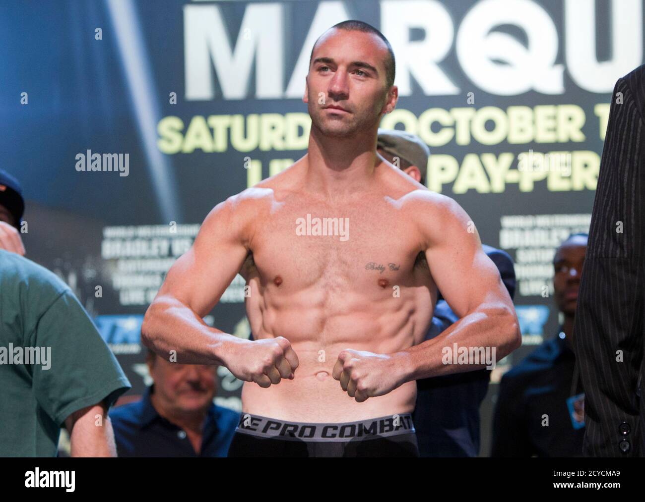 Light heavyweight bout hi-res stock photography and images - Alamy