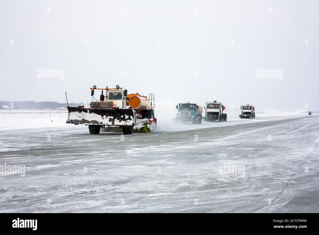 Runway sweeper hi-res stock photography and images - Alamy