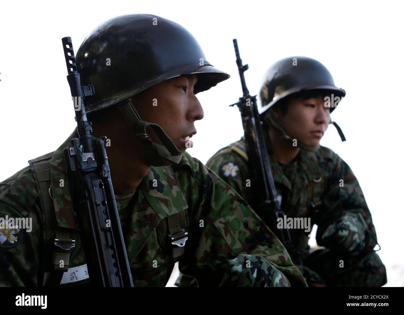 Japan ground self defense forces hi-res stock photography and images ...