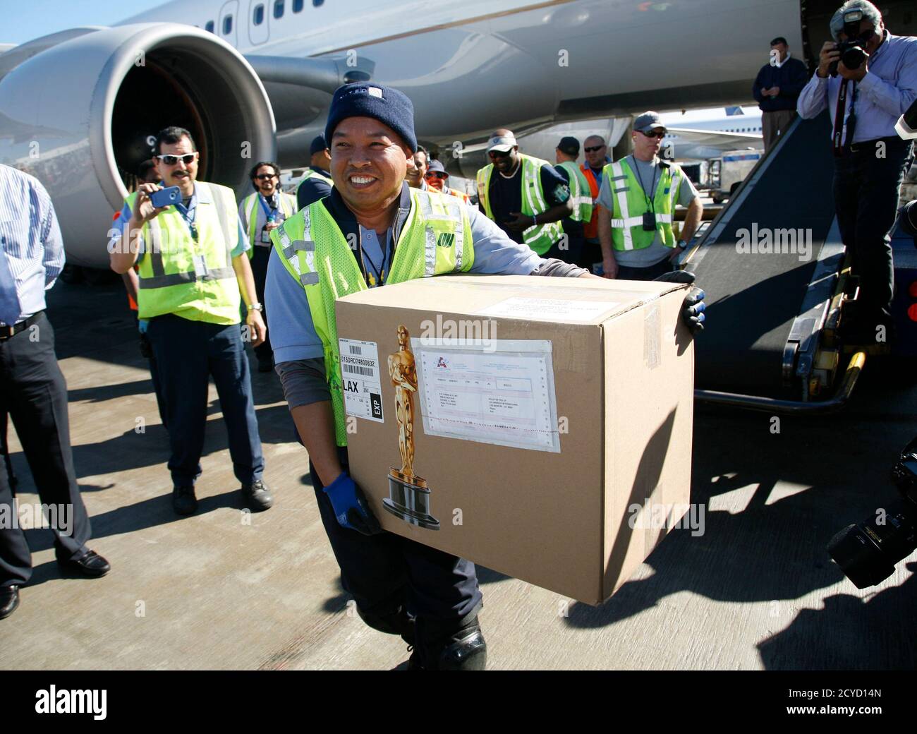 United airlines ramp service hi-res stock photography and images - Alamy