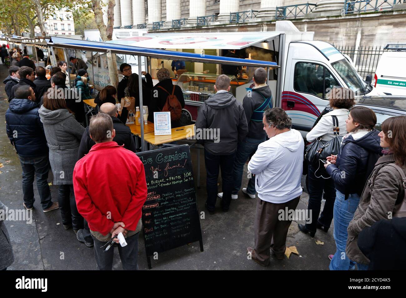 French food truck paris hi-res stock photography and images - Alamy