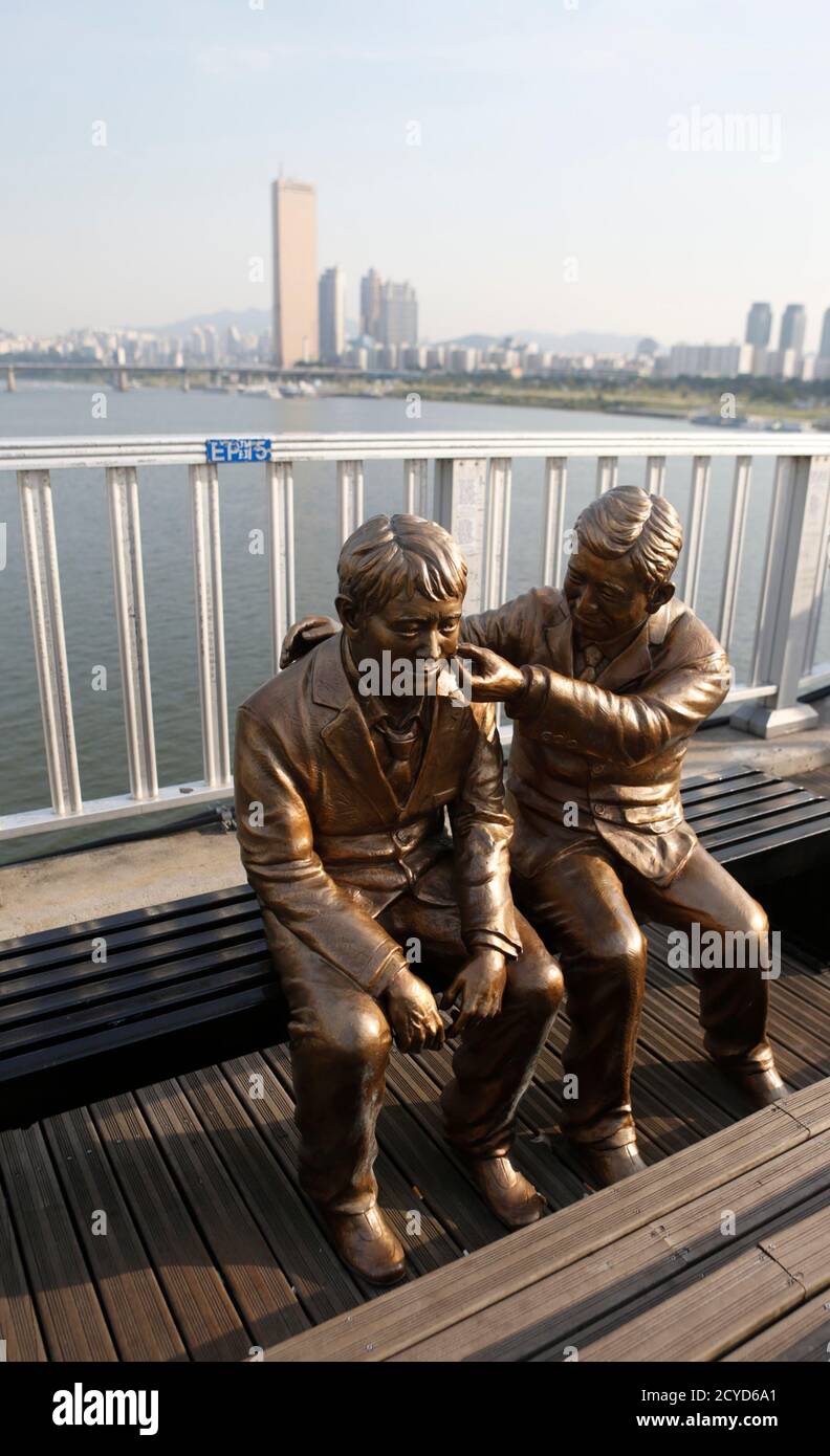 Han river statue hi-res stock photography and images - Alamy