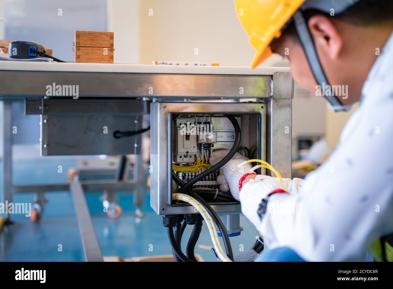 Factory electrical control cabinet hi-res stock photography and images ...