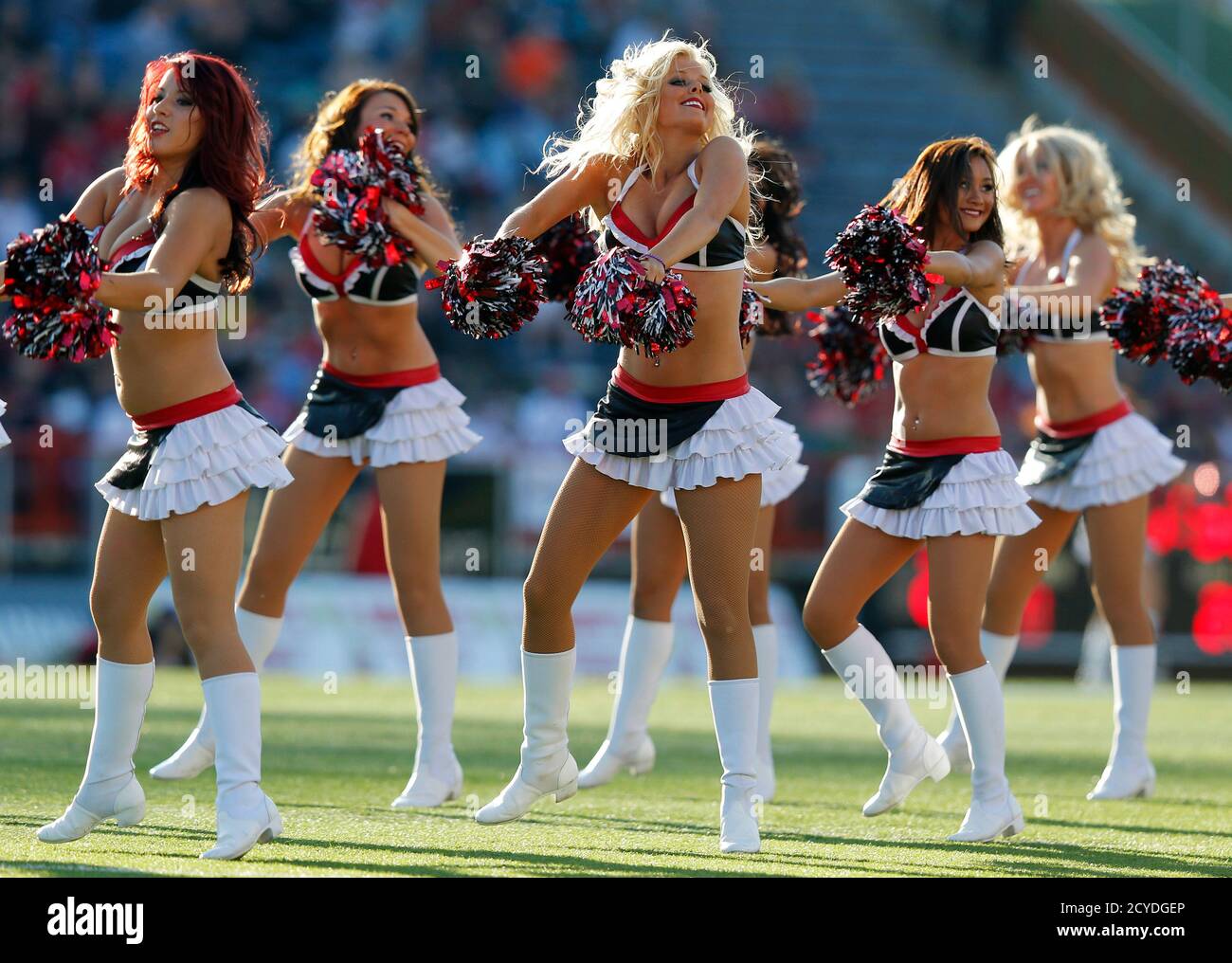 Cfl cheerleaders hi-res stock photography and images - Alamy