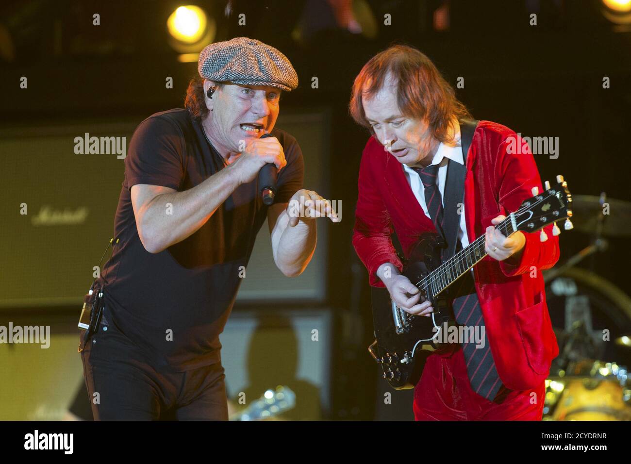 Angus young brian johnson hi-res stock photography and images - Alamy