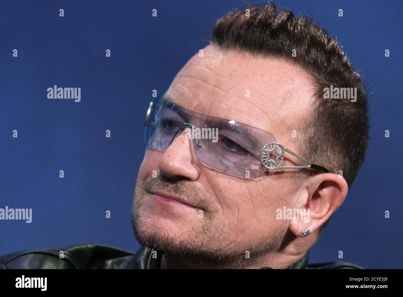 Lead singer with irish rock group u2 hi-res stock photography and ...