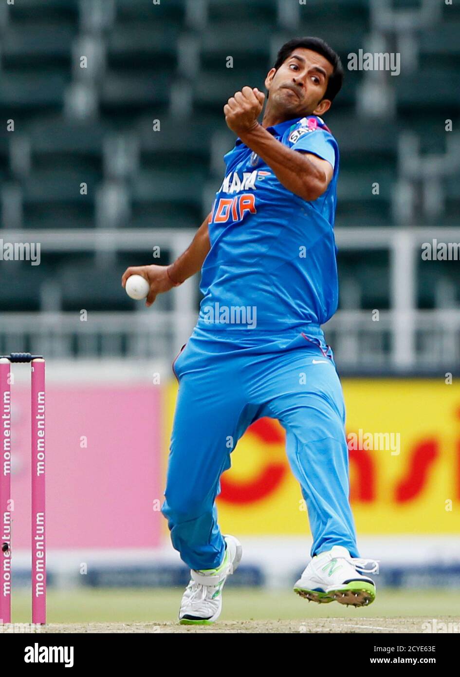 Mohit sharma cricket hi-res stock photography and images - Alamy