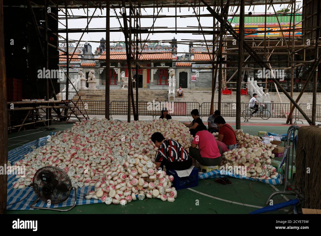 Cheung chau island bun tower hi-res stock photography and images - Alamy