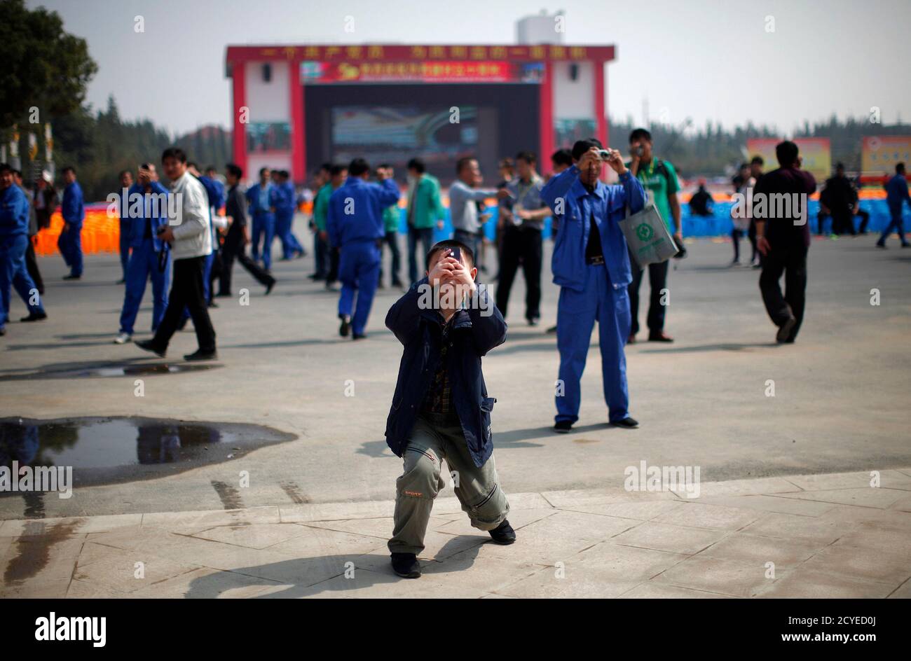 Boy feet car hi-res stock photography and images - Alamy