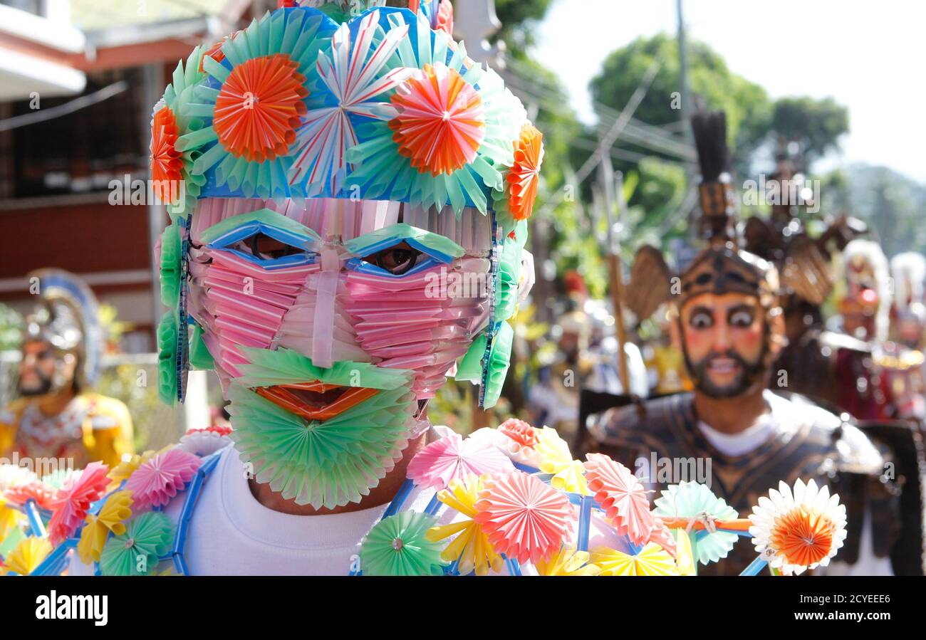 Philippines marinduque island moriones mask hi-res stock photography ...