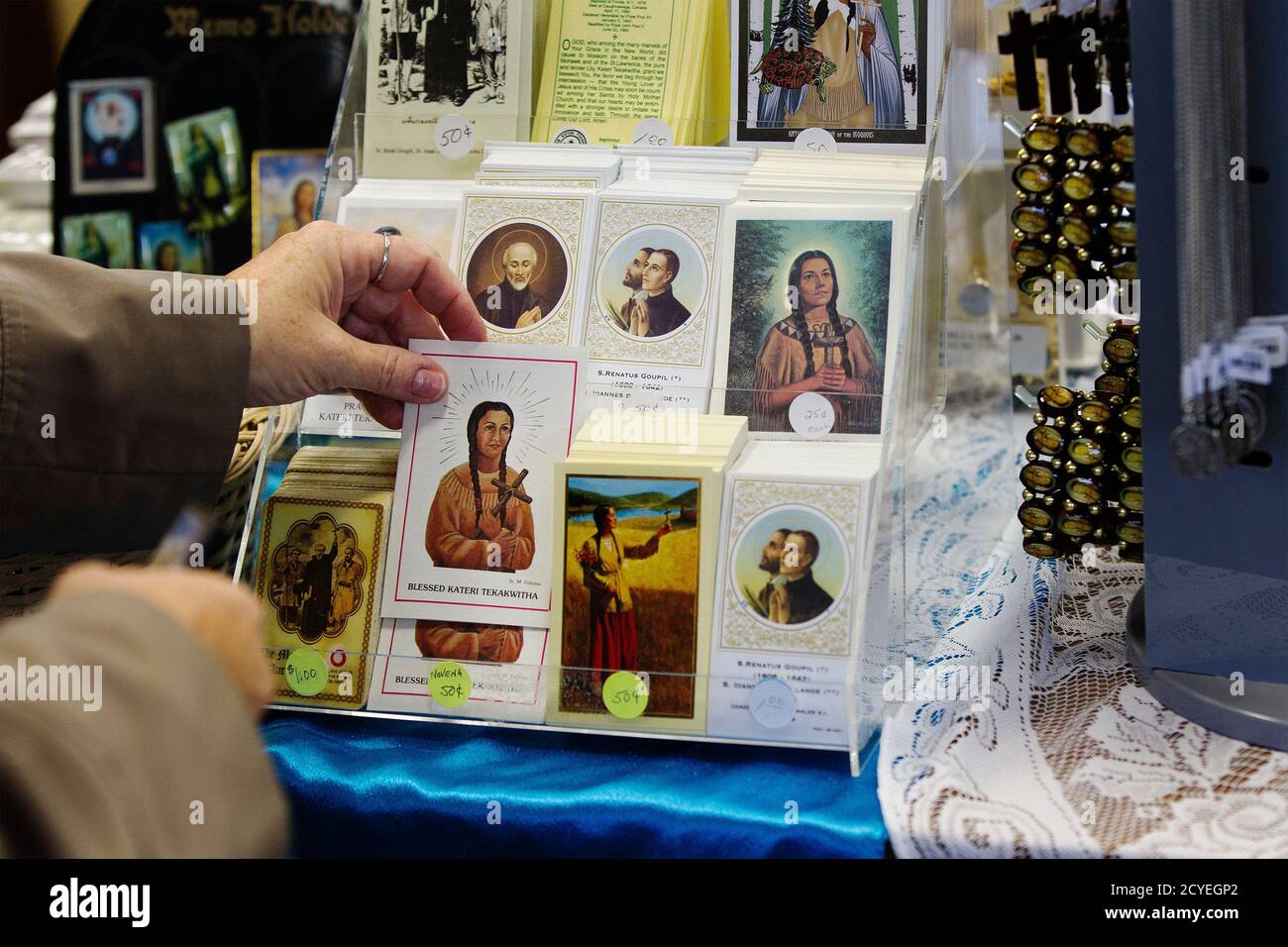 Mohawk cards hi-res stock photography and images - Alamy