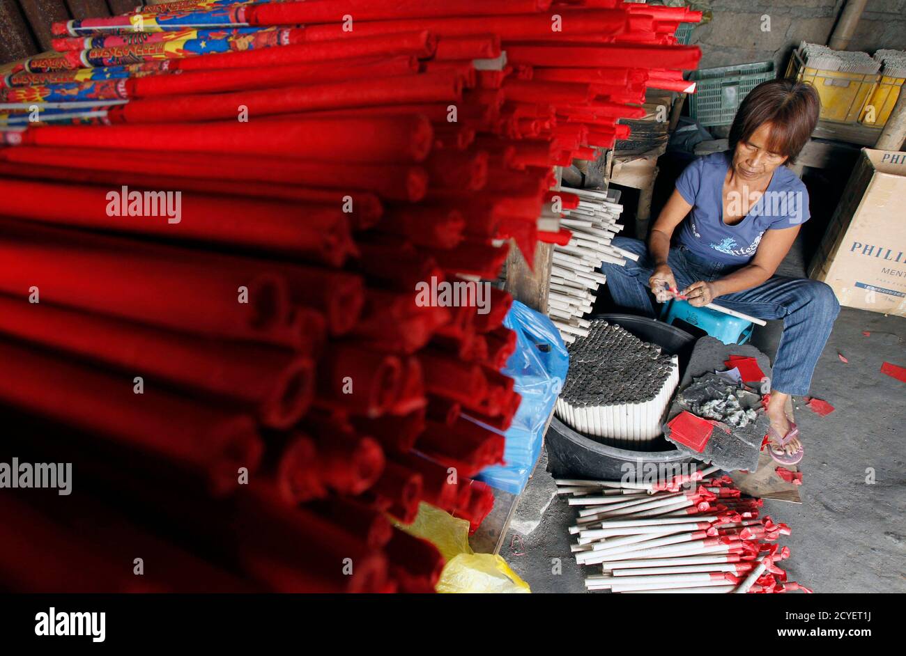 Pyrotechnics worker hi-res stock photography and images - Alamy