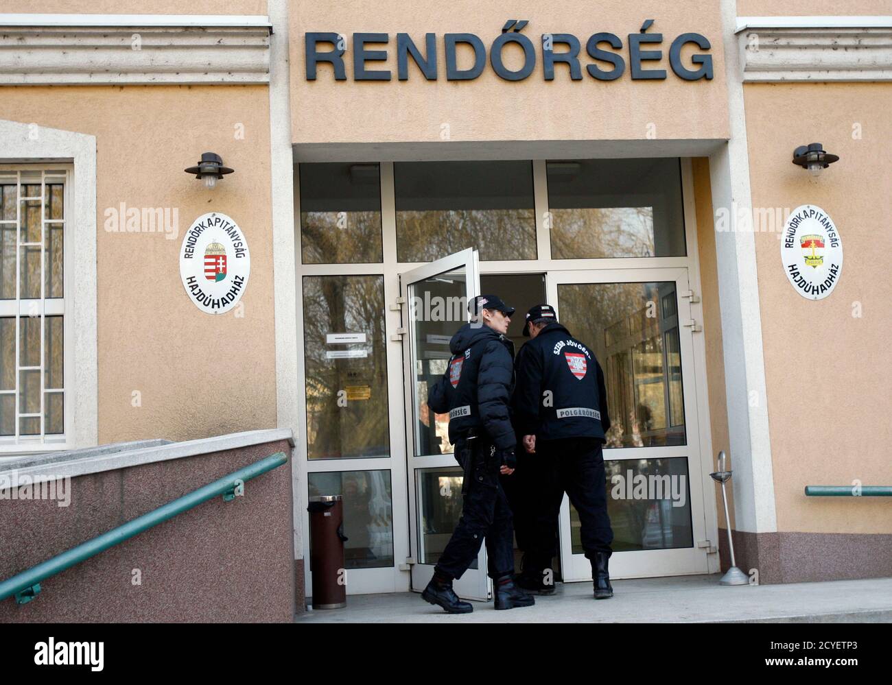 Gypsies and police hi-res stock photography and images - Alamy