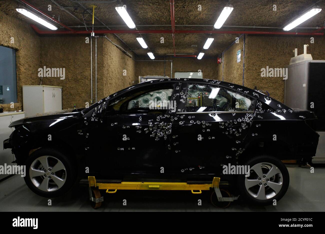 Kevlar bullet test hi-res stock photography and images - Alamy