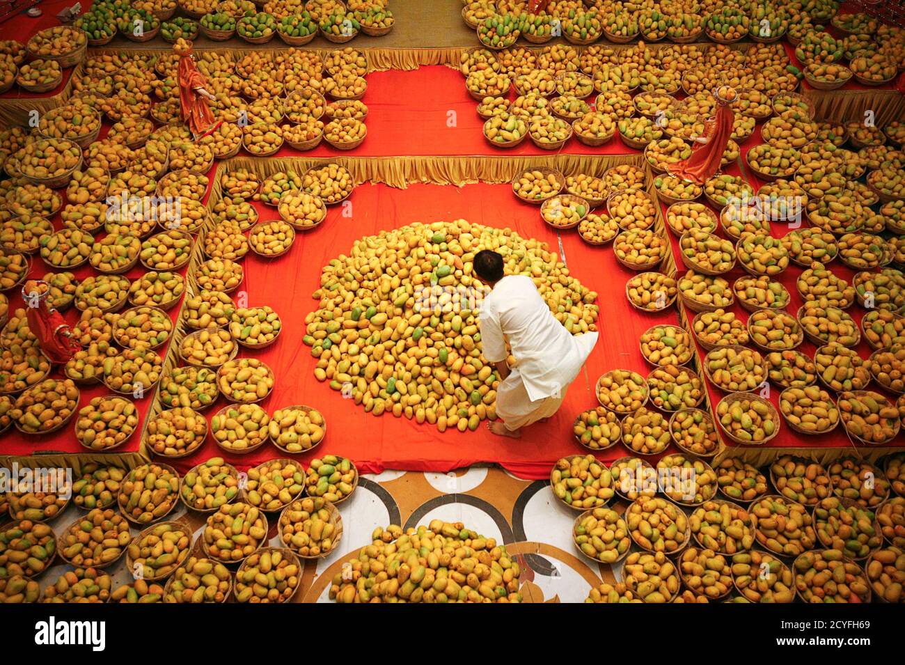God lord krishna hi-res stock photography and images - Alamy