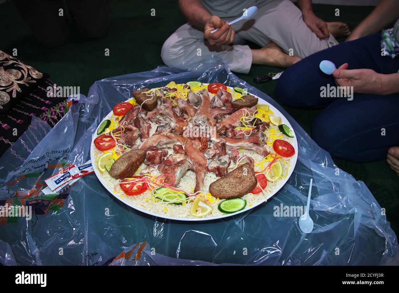 Traditional saudi lunch hi-res stock photography and images - Alamy