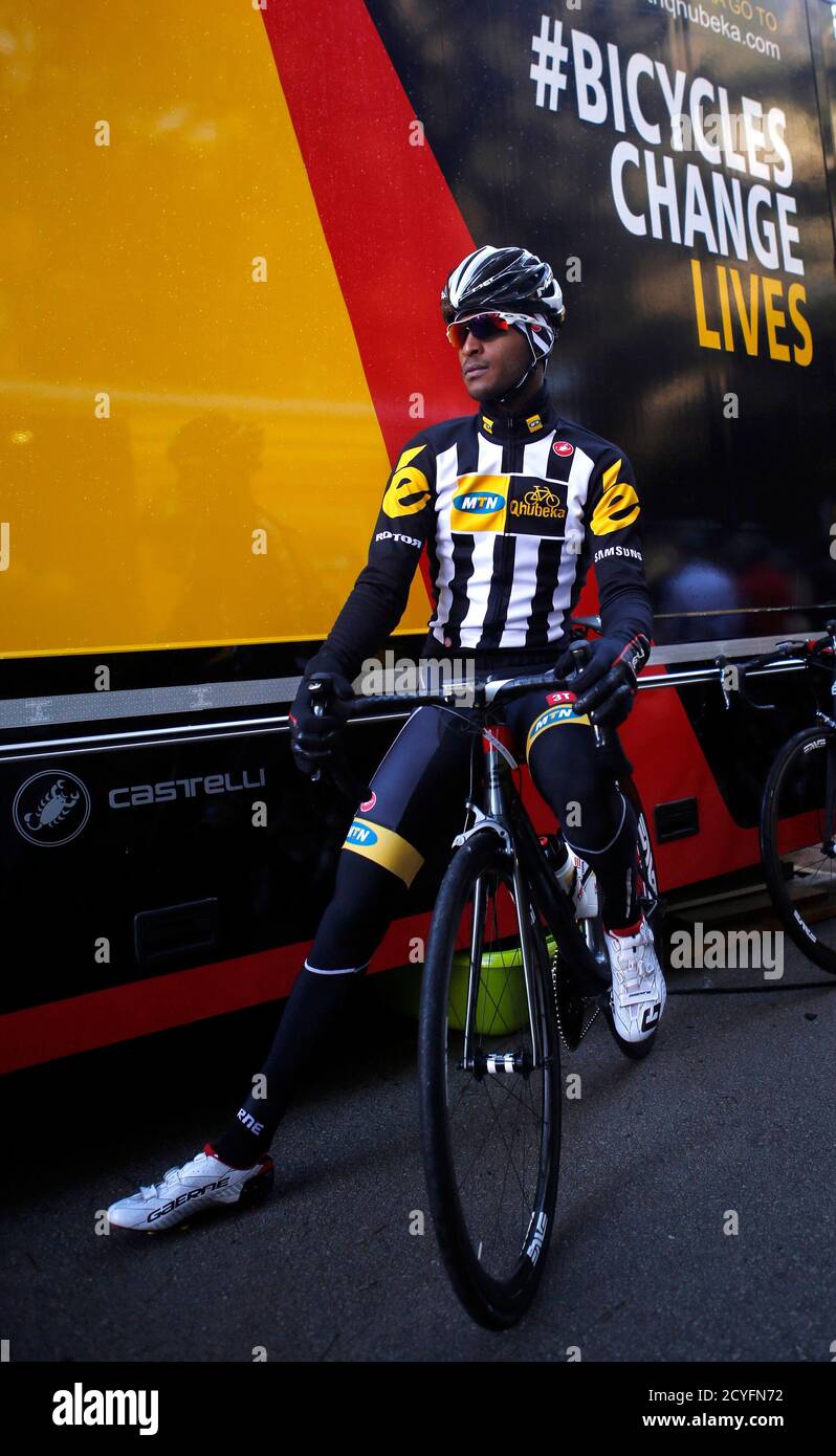 Sneer sport hi-res stock photography and images - Alamy