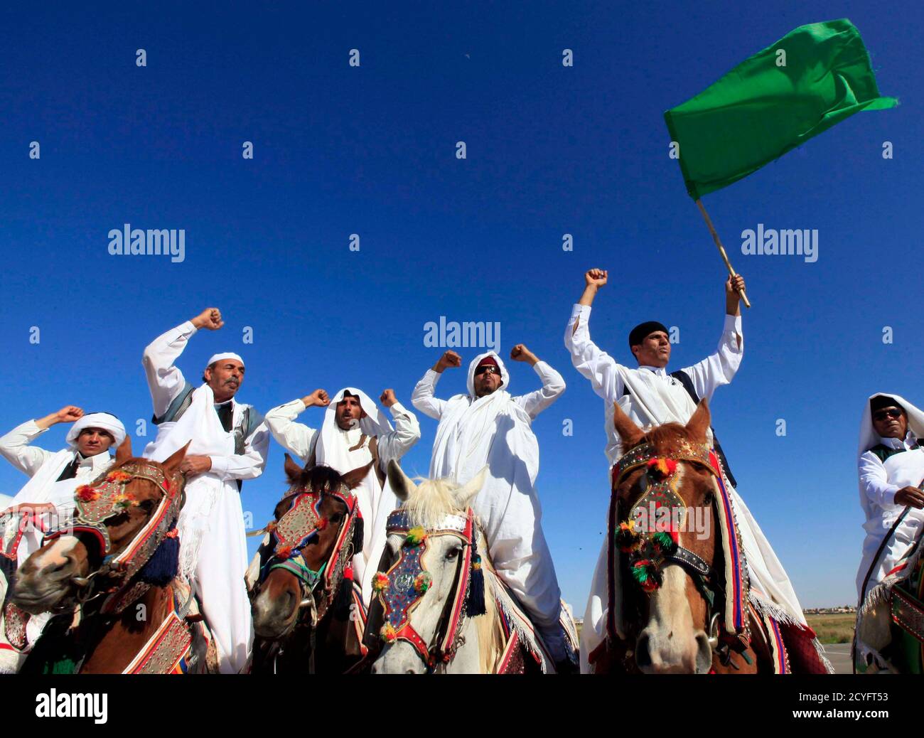 Horse riders take part hi-res stock photography and images - Alamy