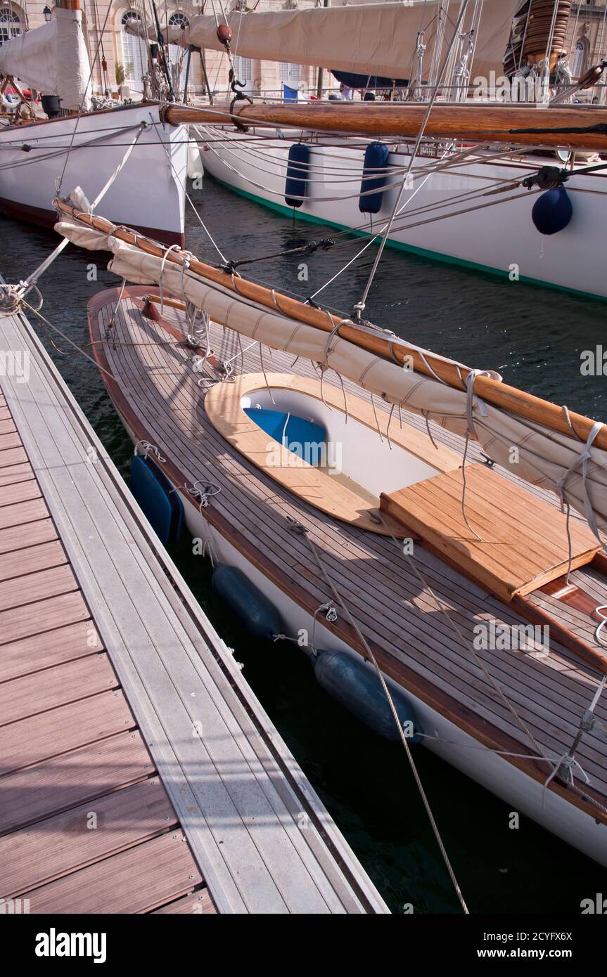 Sail furler hi-res stock photography and images - Alamy