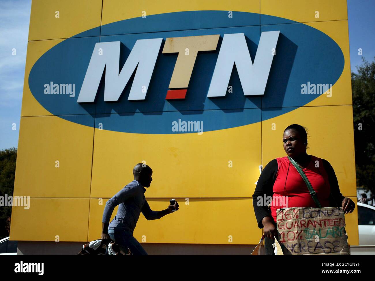 10 percent pay hi-res stock photography and images - Alamy