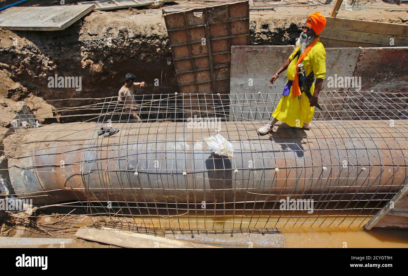 Construction sikh hi-res stock photography and images - Alamy