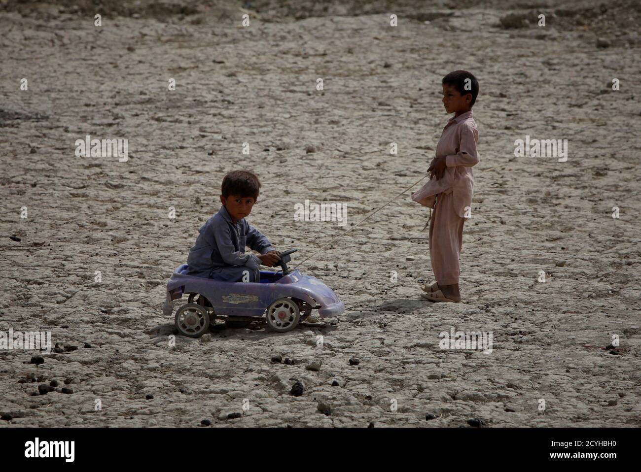 Parched land hi-res stock photography and images - Alamy