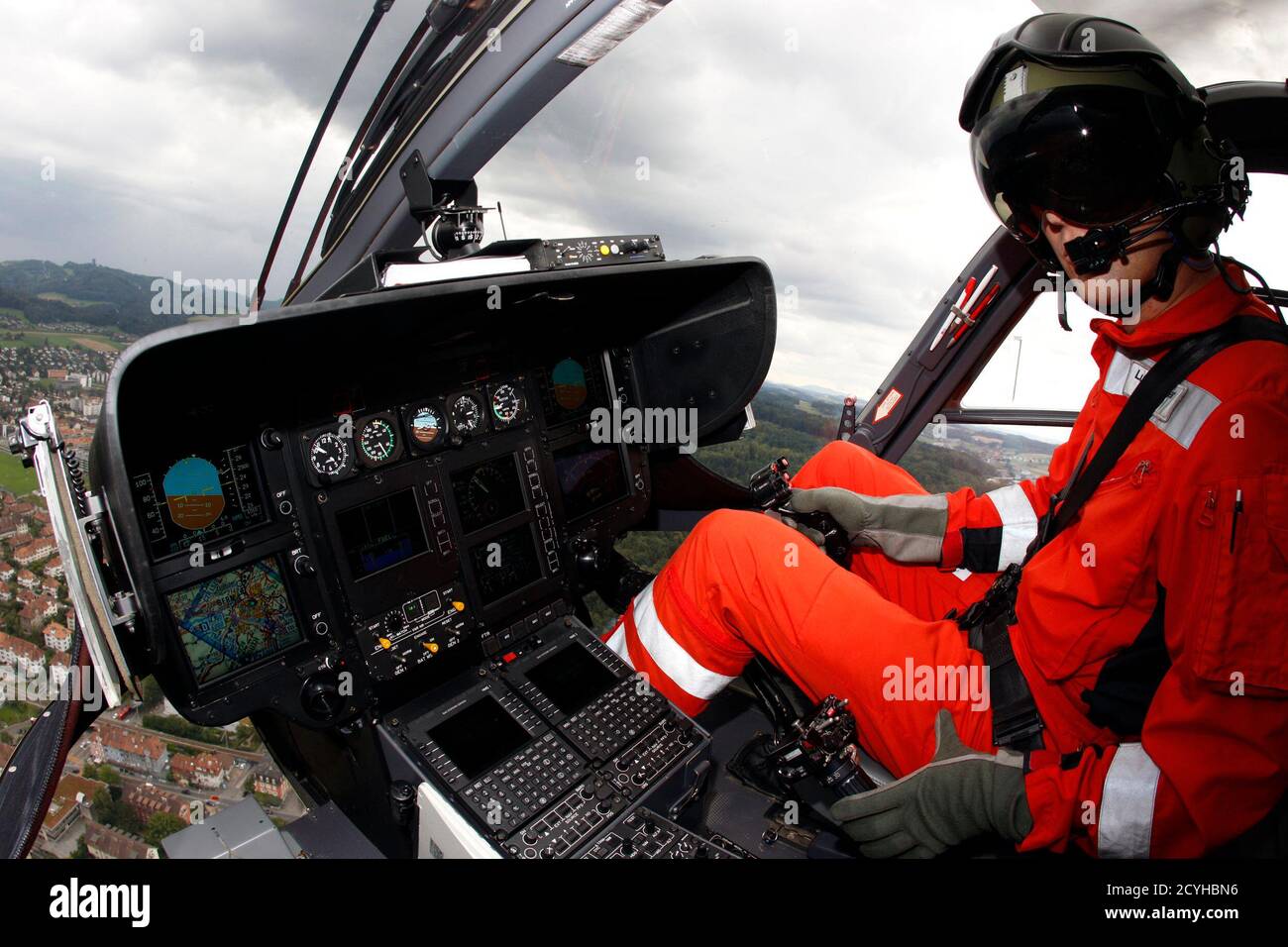 Helicopter in flight procedure hi-res stock photography and images - Alamy