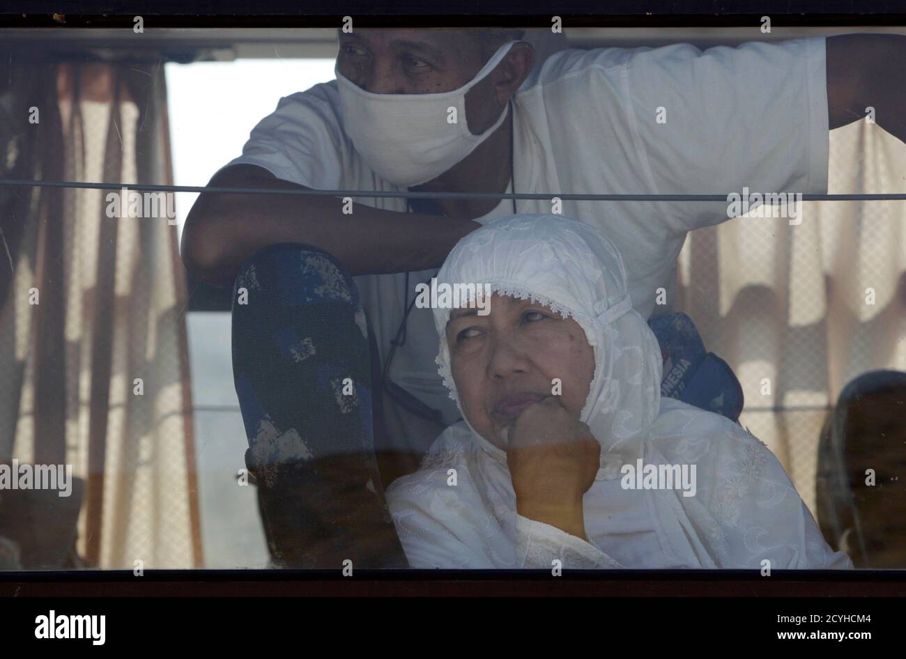 Pilgrims hajj bus hi-res stock photography and images - Alamy
