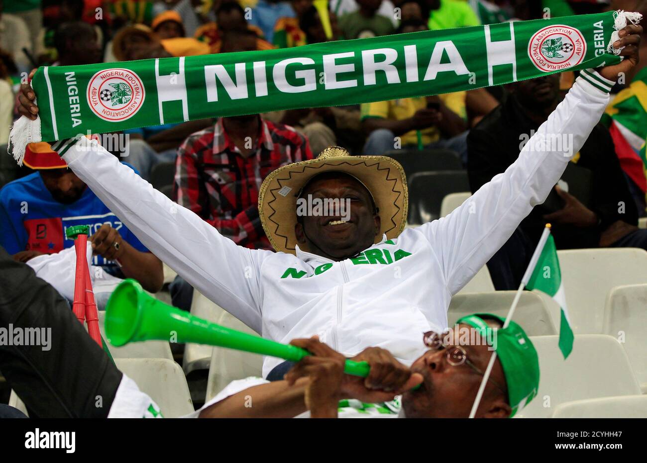 South african fans cheer on their team hi-res stock photography and ...