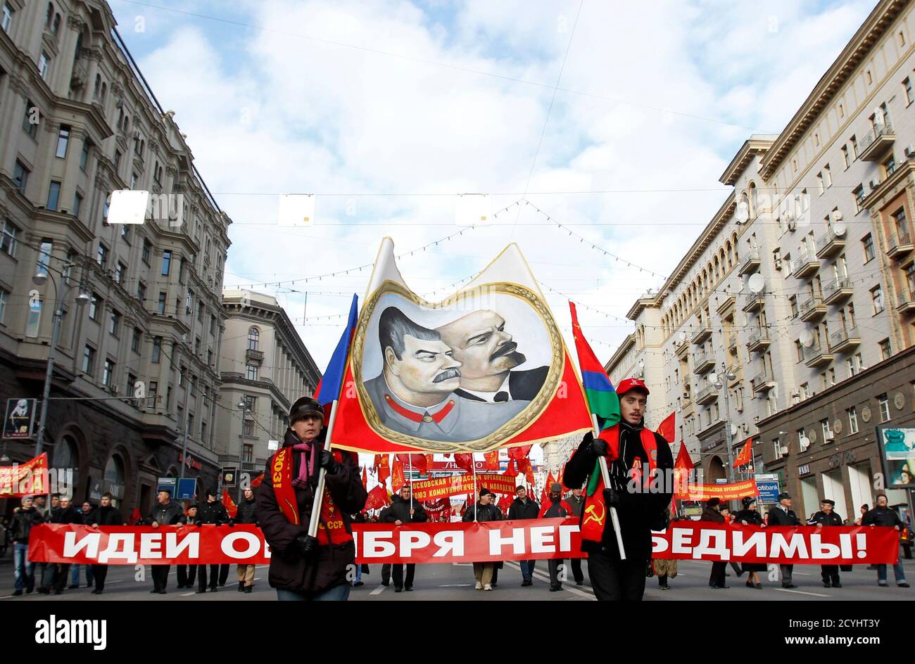 Communist leaders 1917 hi-res stock photography and images - Alamy