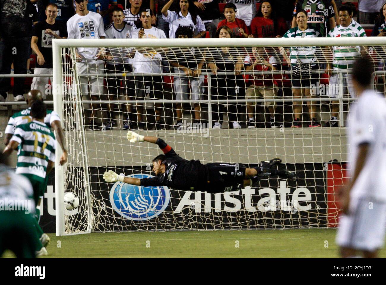 Santos laguna soccer hi-res stock photography and images - Alamy