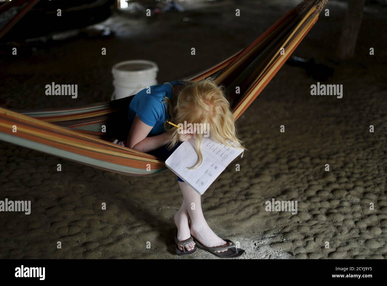 Gunas hi-res stock photography and images - Alamy