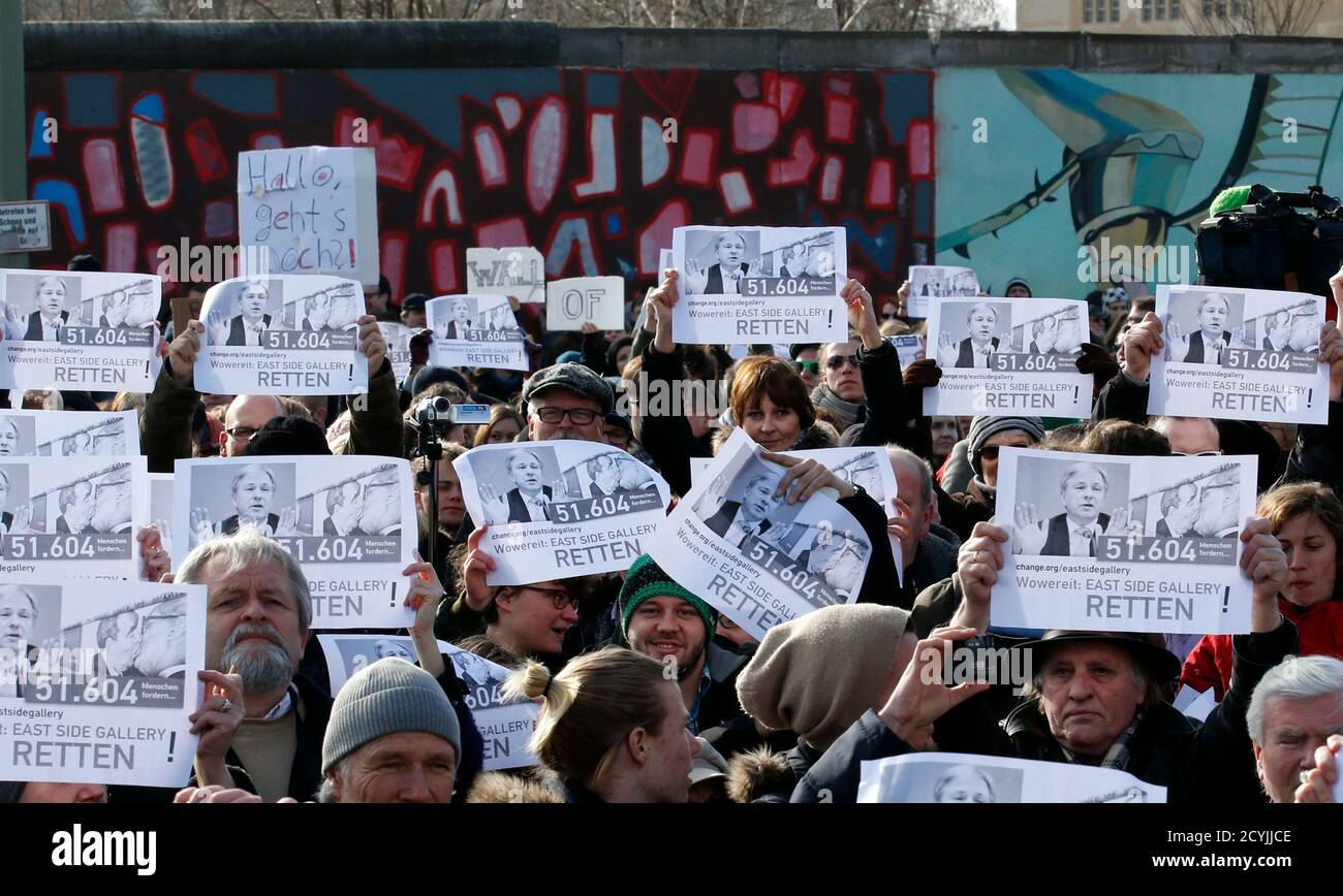 Keith Haring Berlin Wall High Resolution Stock Photography and Images ...