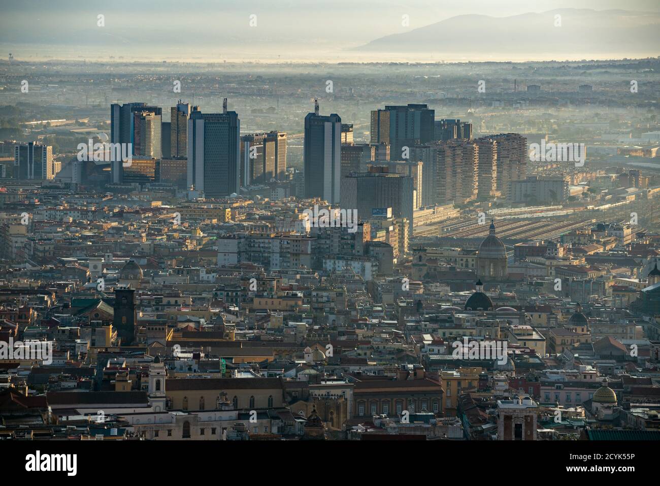 NApoli, Centro direzionale e stazione Centrale, Alba Stock Photo - Alamy