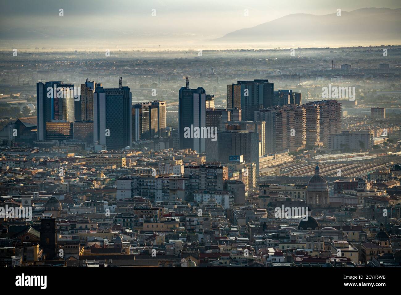 NApoli, Centro direzionale e stazione Centrale, Alba Stock Photo - Alamy