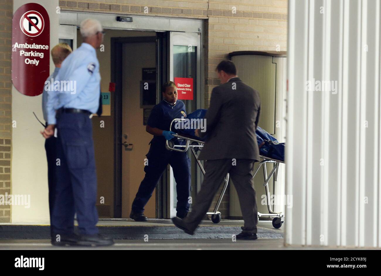 Shooting victim emergency room hi-res stock photography and images - Alamy