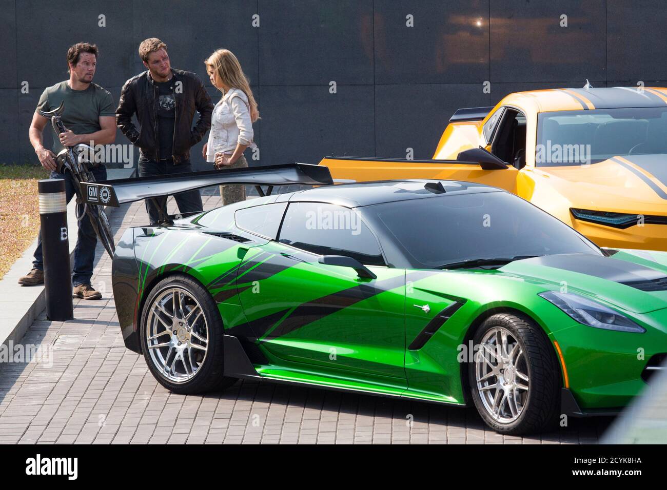 Transformers movie scene hi-res stock photography and images - Alamy