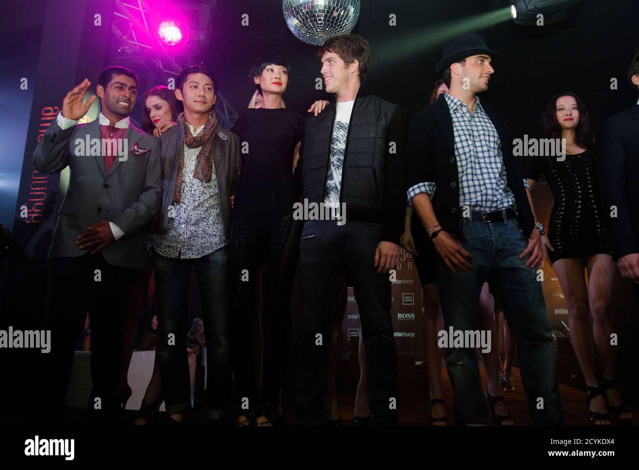 Audience racing hi-res stock photography and images - Alamy