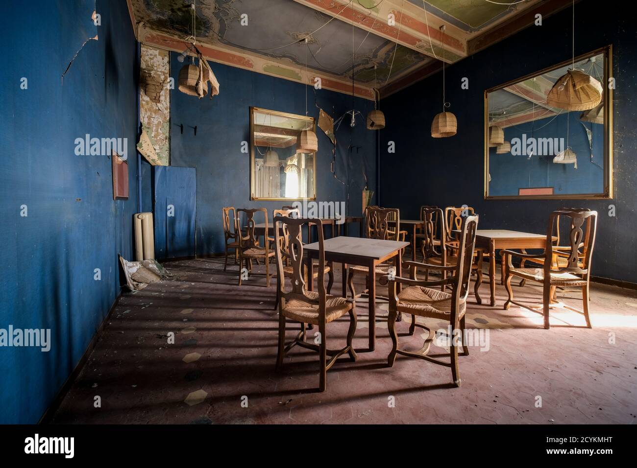 Dining room table broken hi-res stock photography and images - Alamy