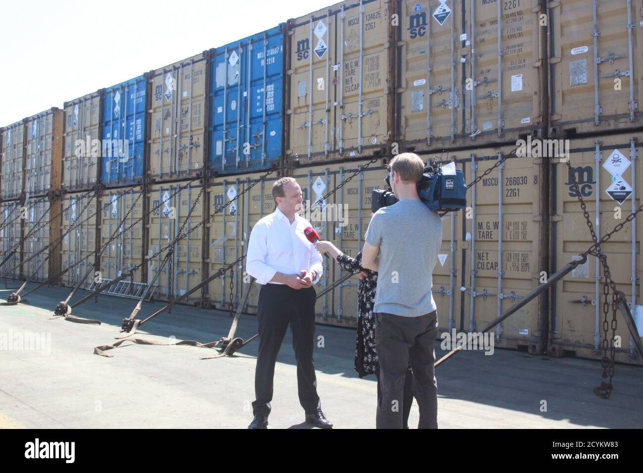 Cargo ship awaiting hi-res stock photography and images - Alamy