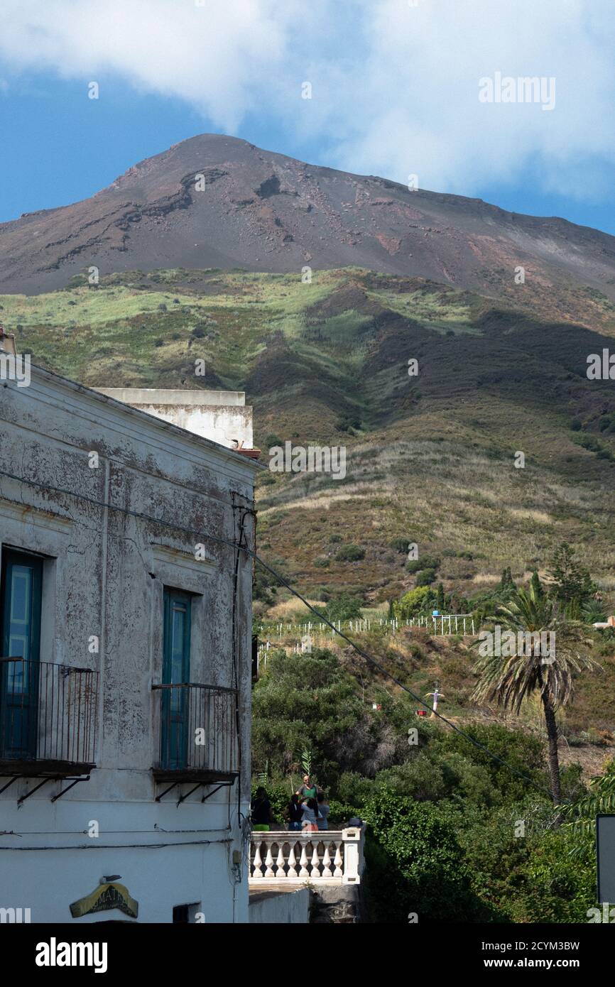 Stromboli italy hi-res stock photography and images - Alamy