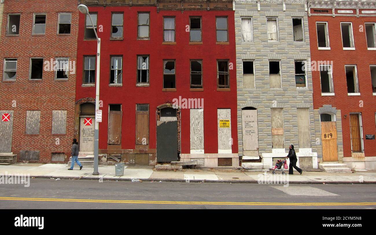 Run Down Neighborhood High Resolution Stock Photography and Images - Alamy