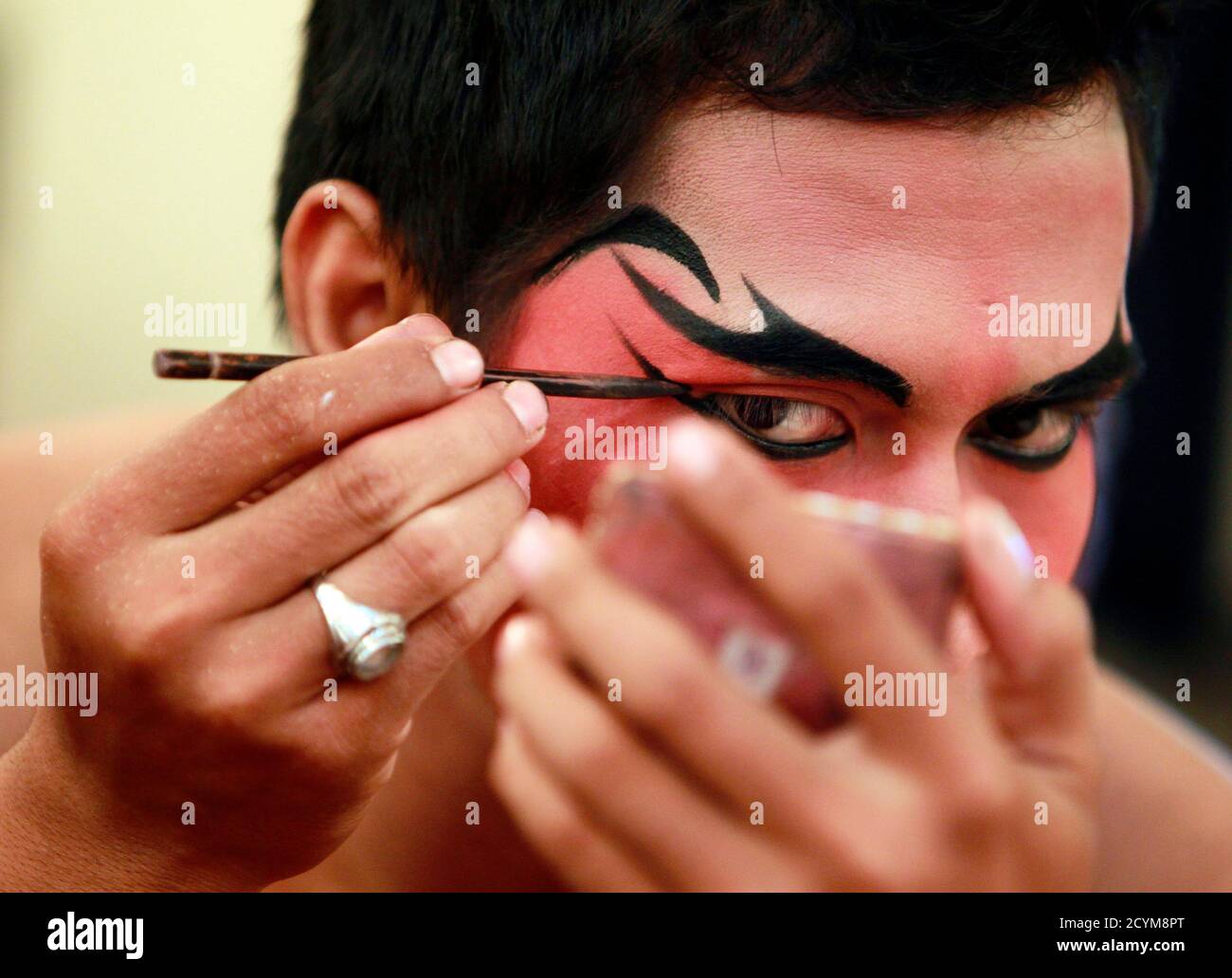 Wayang orang dancer hi-res stock photography and images - Alamy