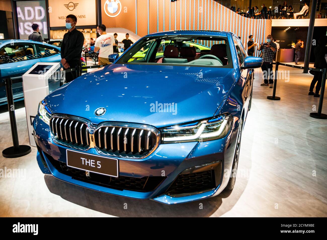 Facelift of the long wheelbase 5 series seen at the 2020 Beijing Auto ...
