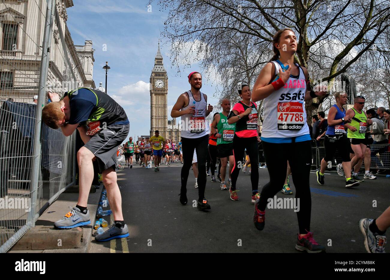 Crowds london marathon big ben hi-res stock photography and images - Alamy