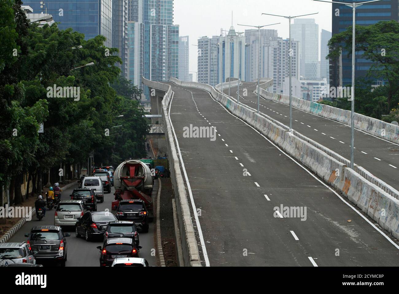 Jakarta flyover hi-res stock photography and images - Alamy