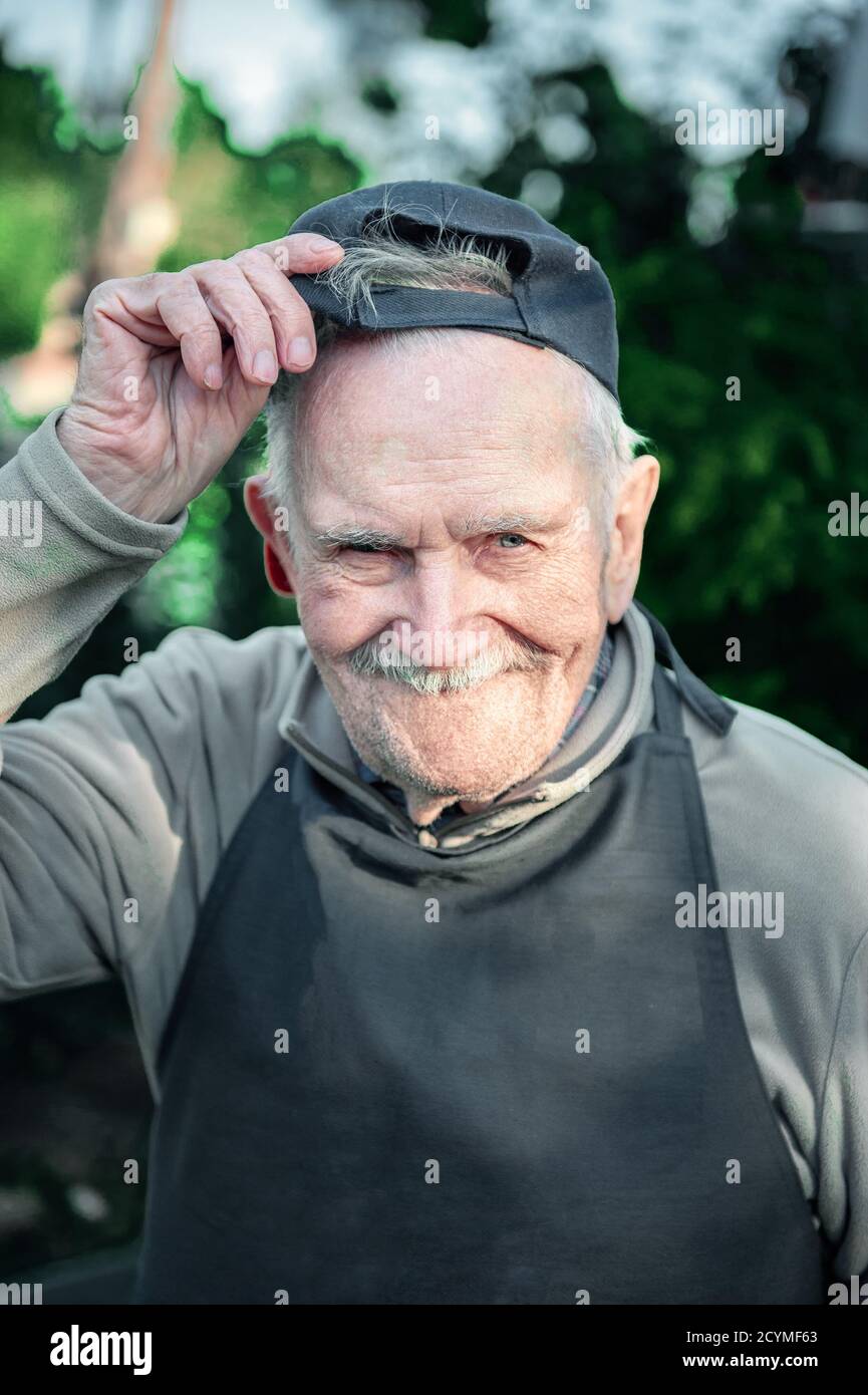 87 year old man after hi-res stock photography and images - Alamy